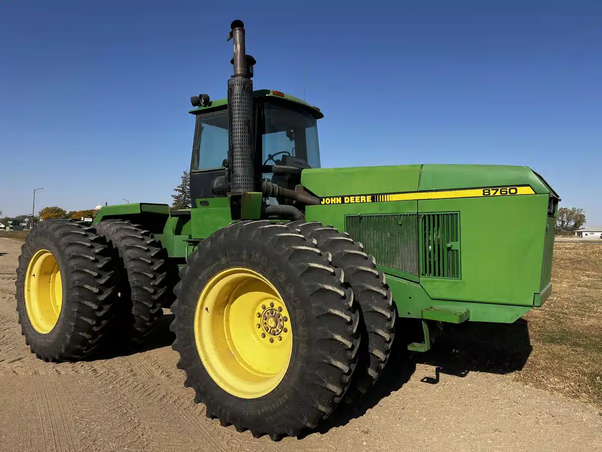 Used 1990 John Deere 8760 Tractor | AgDealer