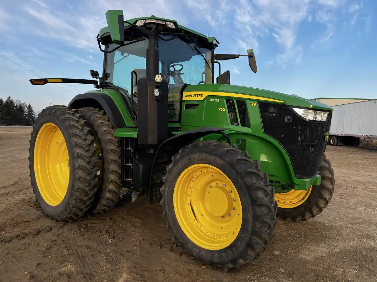 Used 2021 John Deere 7R 250 Tractor | AgDealer