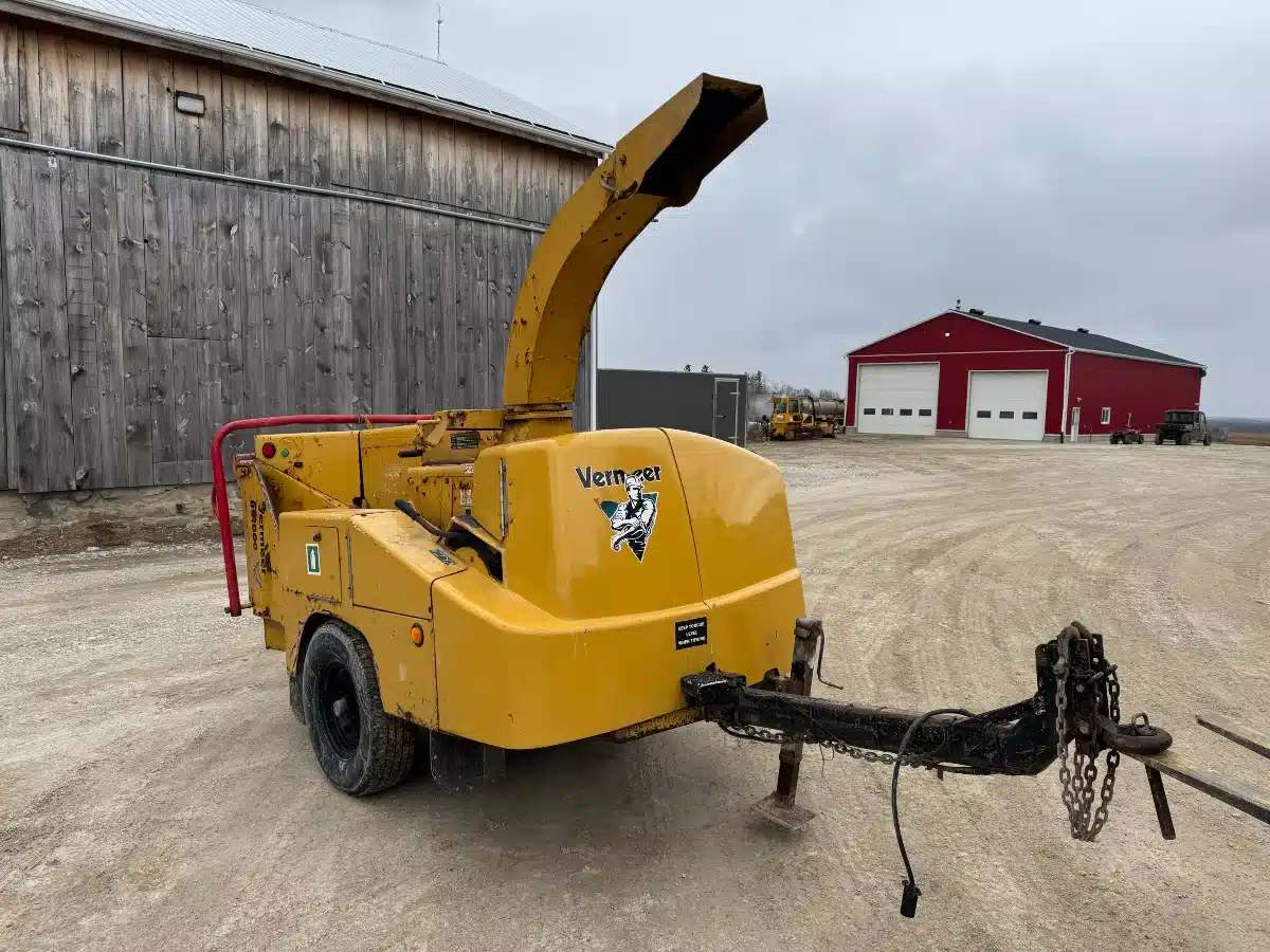Used 2006 Vermeer BC1000 XL Wood Chipper