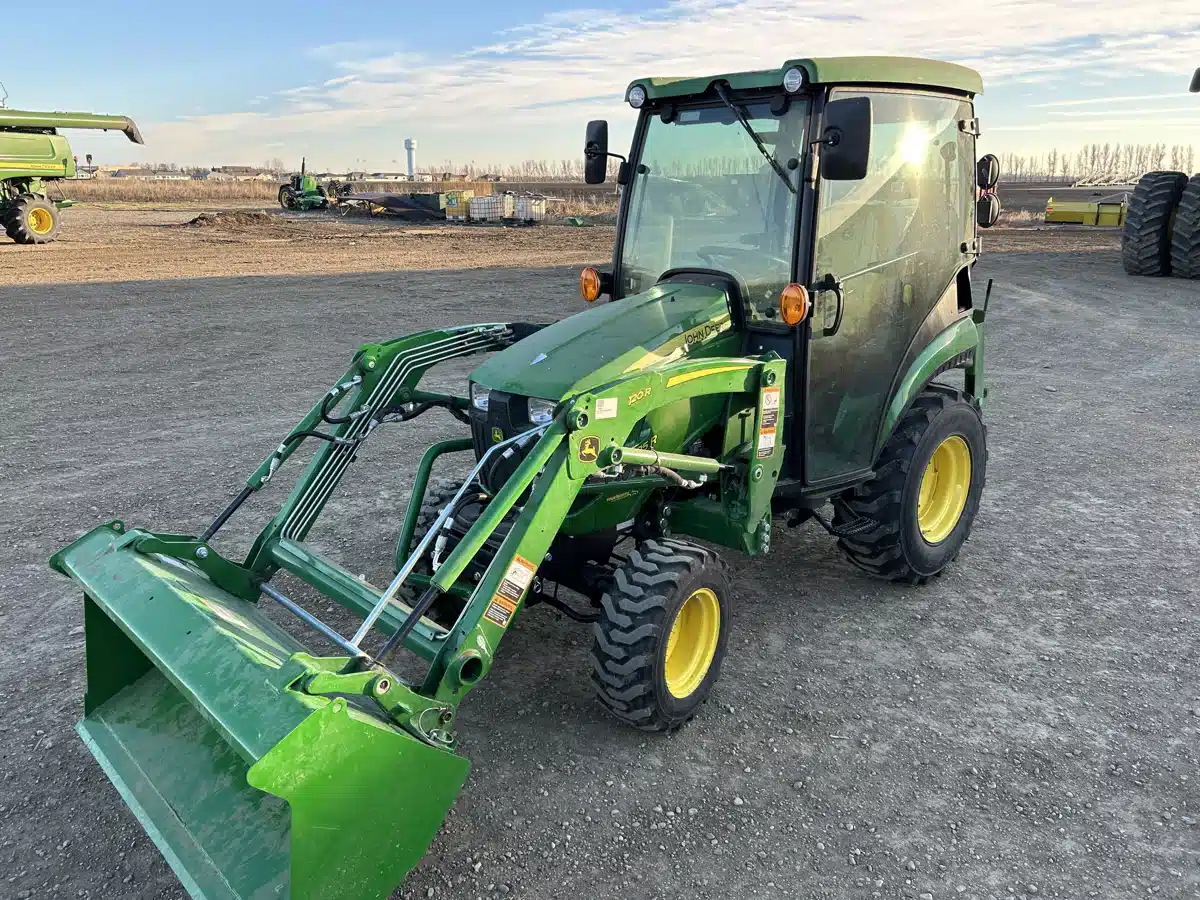 Used 2022 John Deere 2025R Tractor | AgDealer