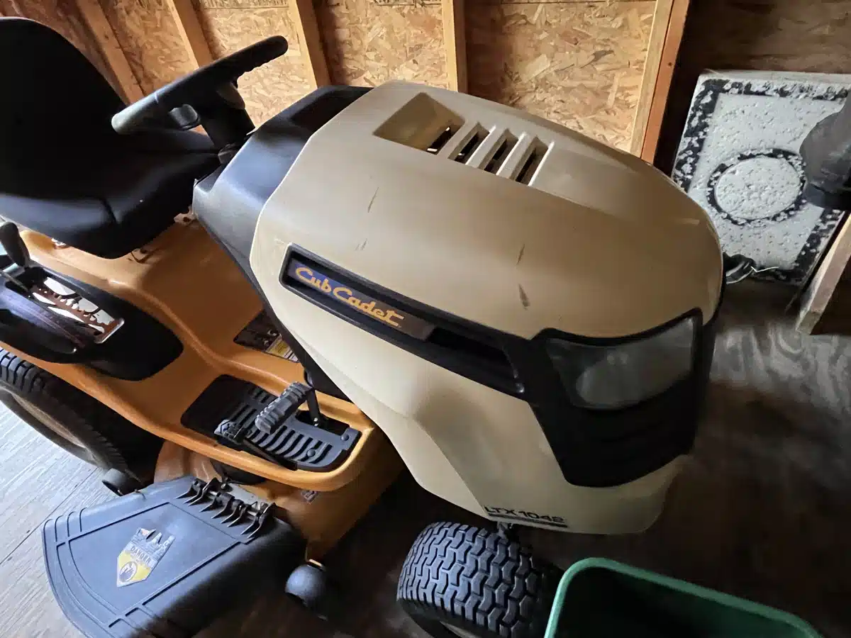 Used 2011 Cub Cadet LTX1042 Lawn Tractor | AgDealer