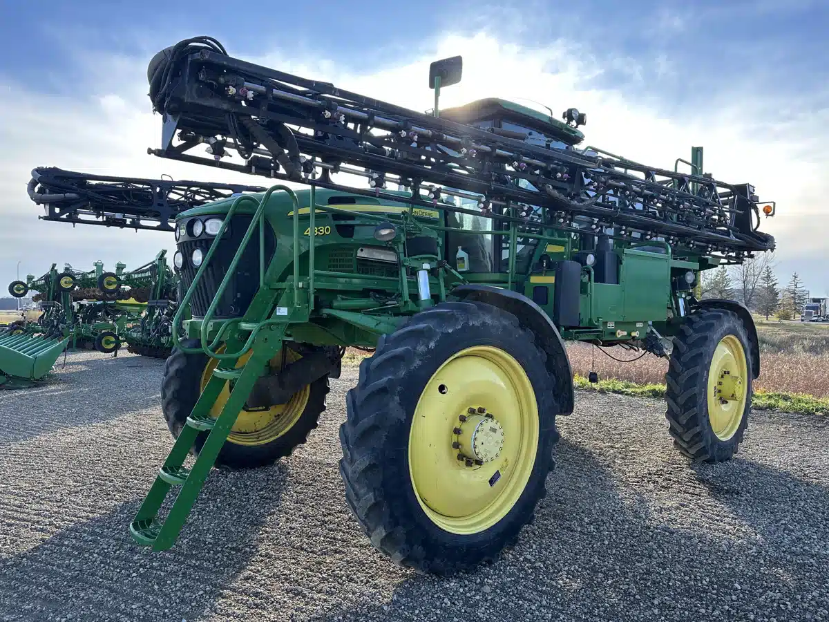 Used 2011 John Deere 4830 Sprayer - Self Propelled | AgDealer