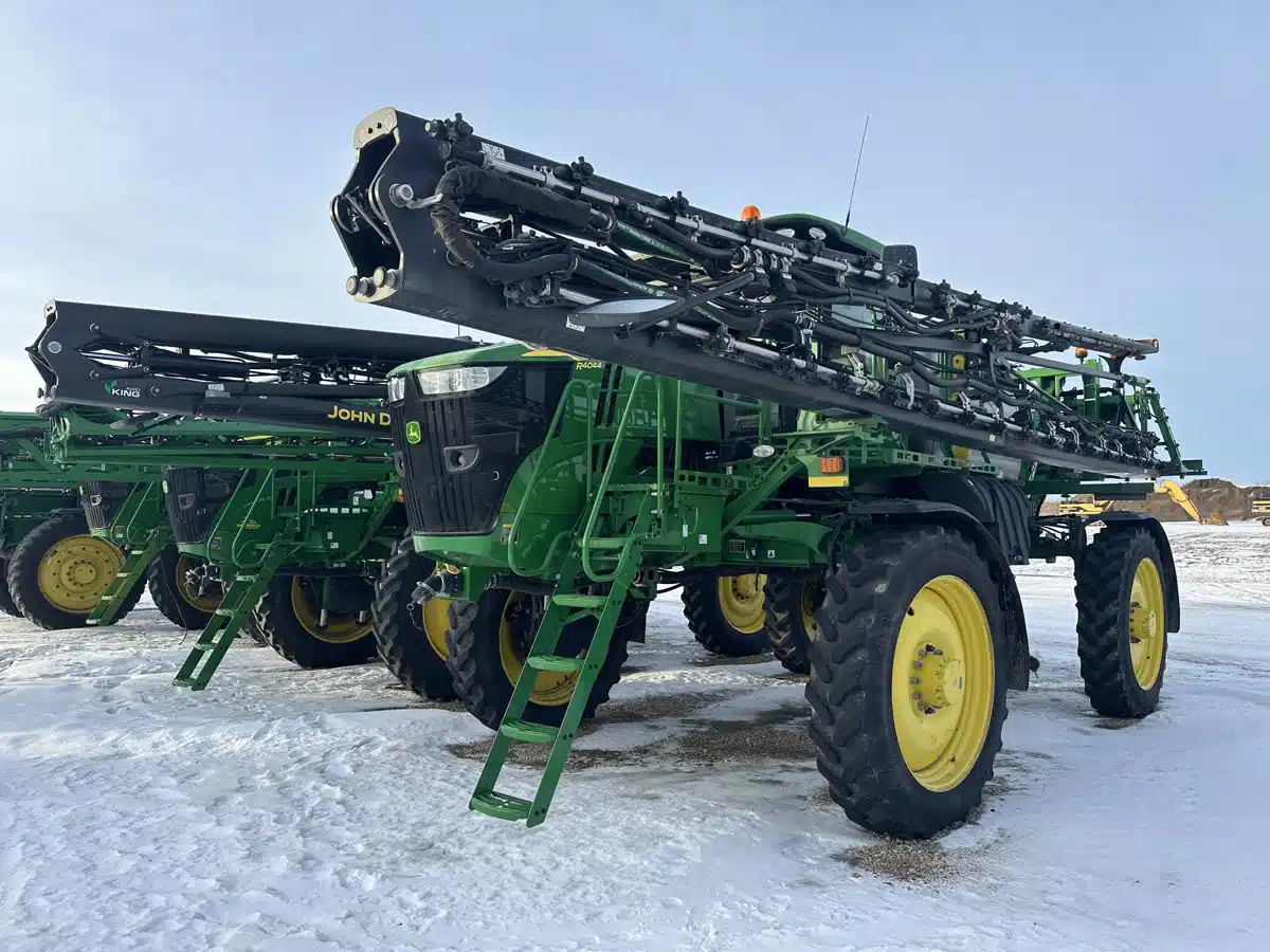Used 2020 John Deere R4044 Sprayer - Self Propelled | AgDealer