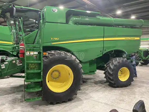 Used 2023 John Deere S780 Combine | AgDealer