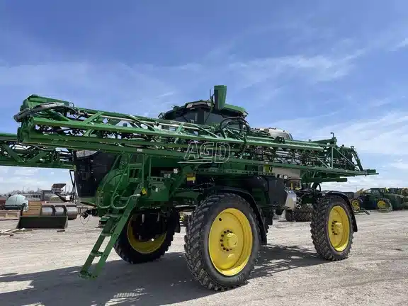 Used 2022 John Deere 412R Sprayer - Self Propelled | AgDealer