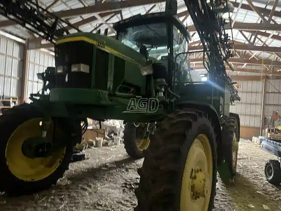 Used 2002 John Deere 4710 Sprayer - Self Propelled | AgDealer