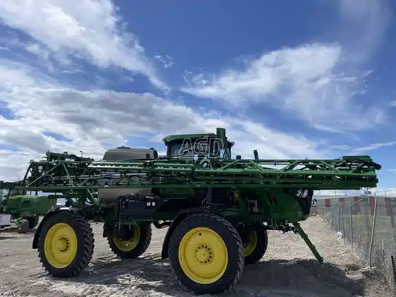 Used 2023 John Deere 412R Sprayer - Self Propelled | AgDealer