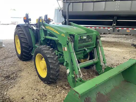 Used 2010 John Deere 5085M Tractor | AgDealer