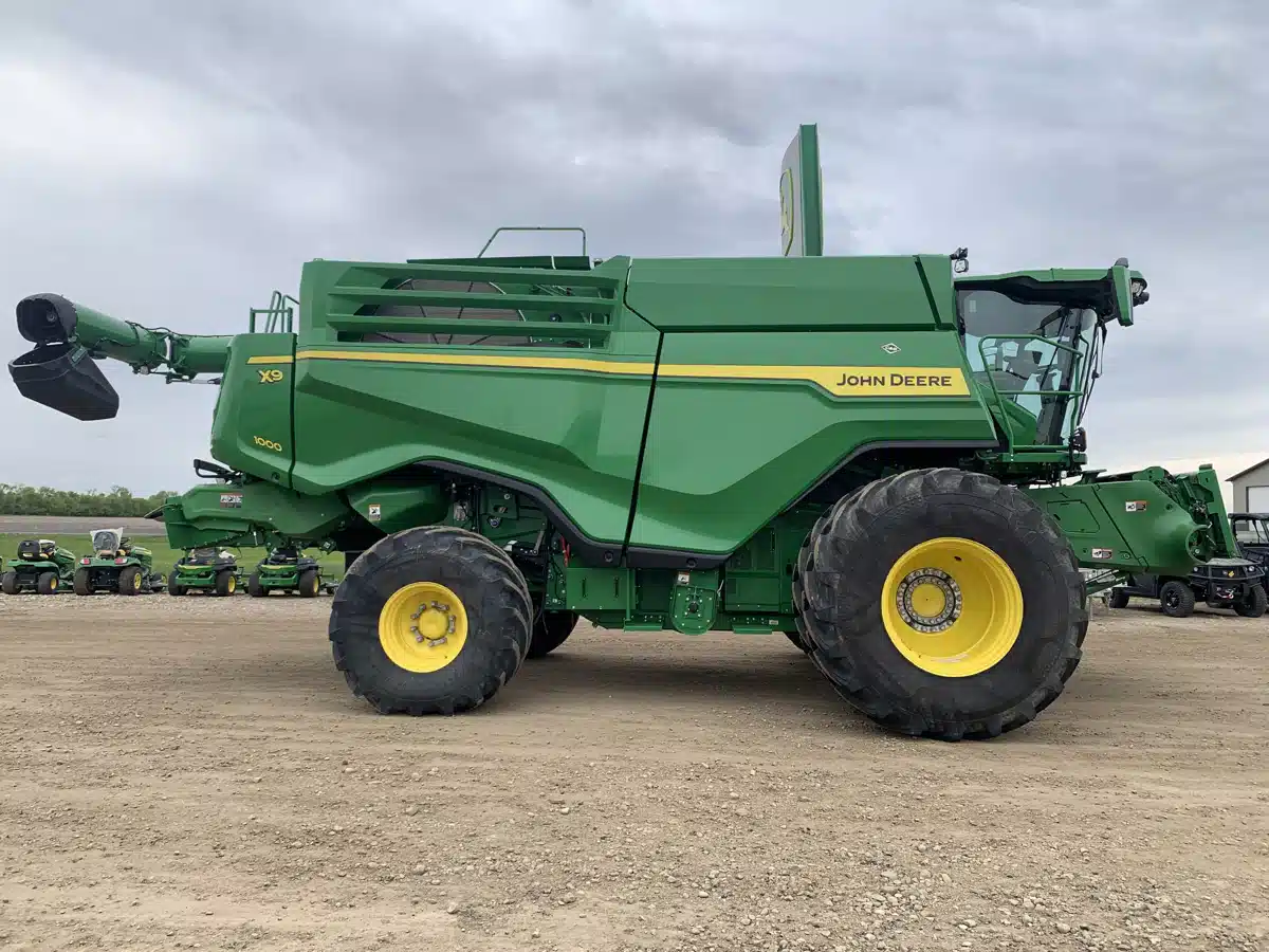 Used 2023 John Deere X9 1000 Combine | AgDealer
