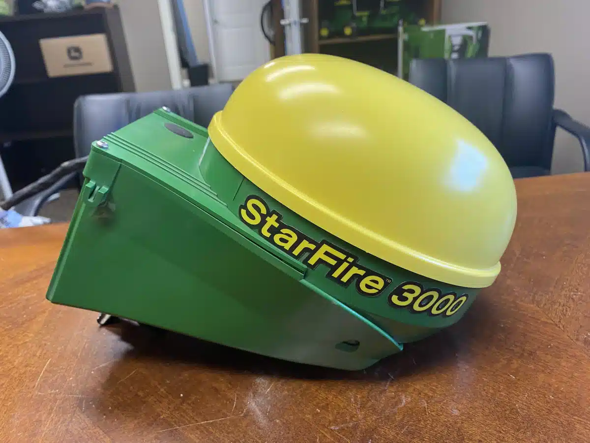 Used 2010 John Deere STARFIRE 3000 Guidance System | AgDealer