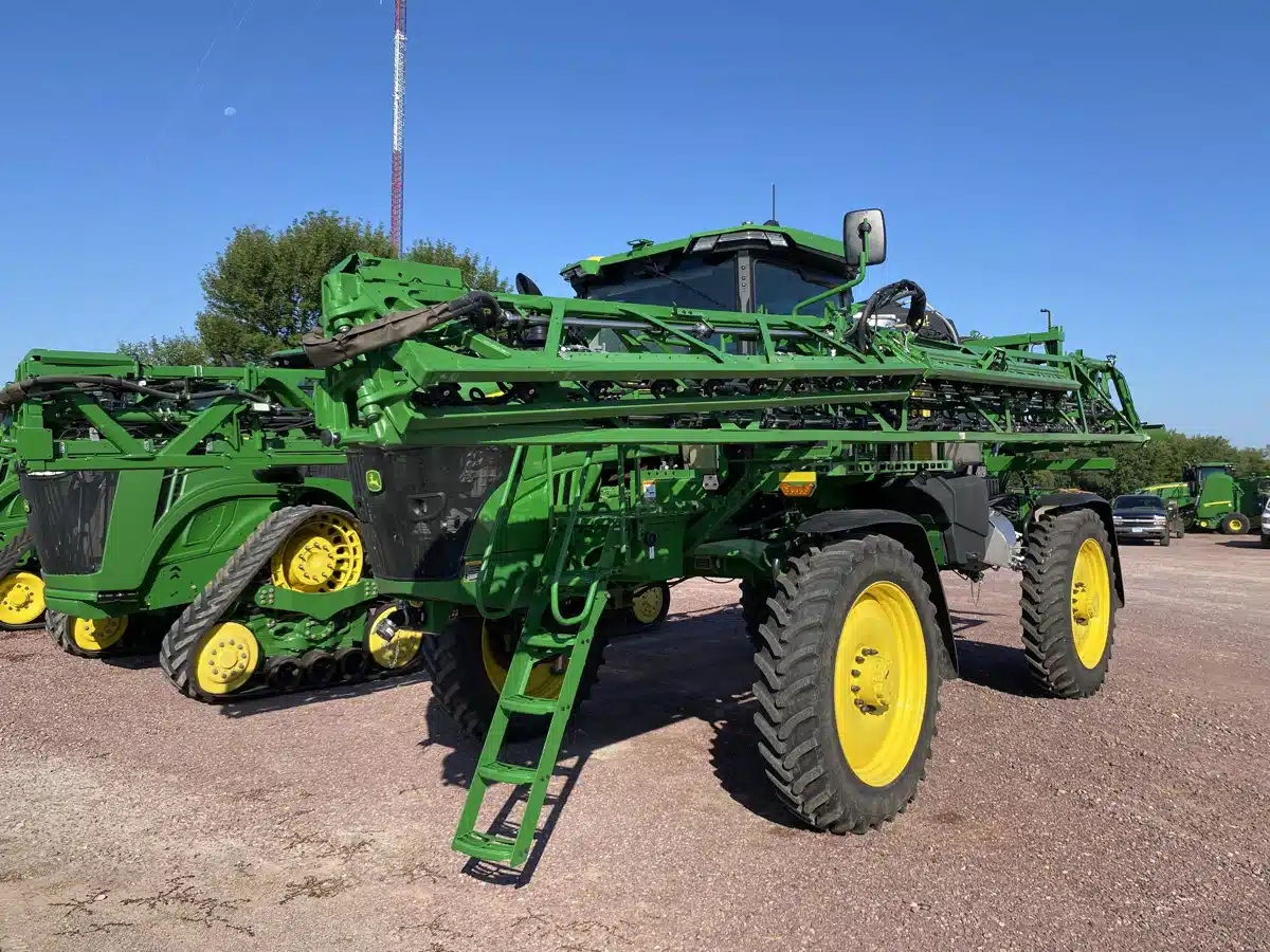 Used 2024 John Deere 412R Sprayer - Self Propelled | AgDealer