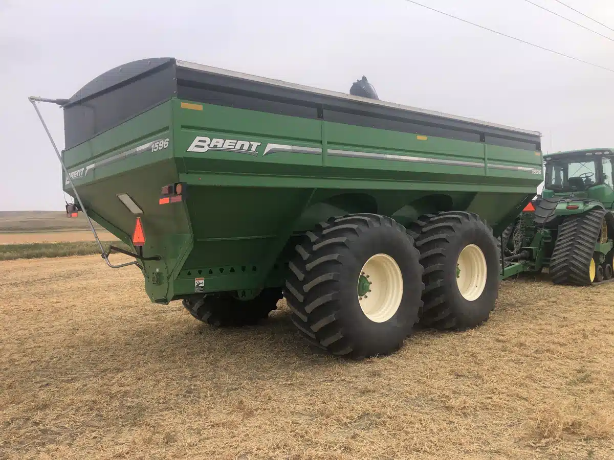Used 2015 Brent 1596 Grain Cart | AgDealer