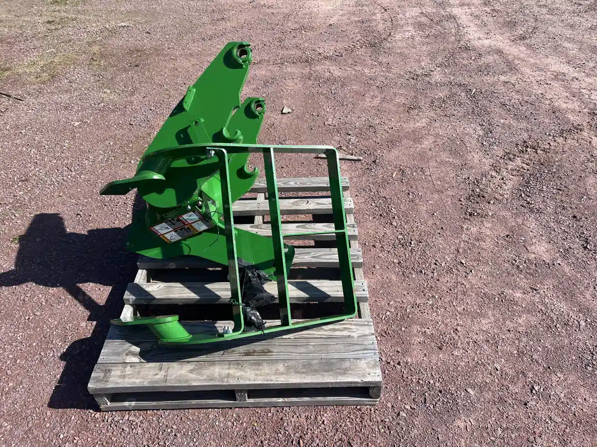 Used John Deere 540M LOADER BRACKET & HOOD GUARD Attachment