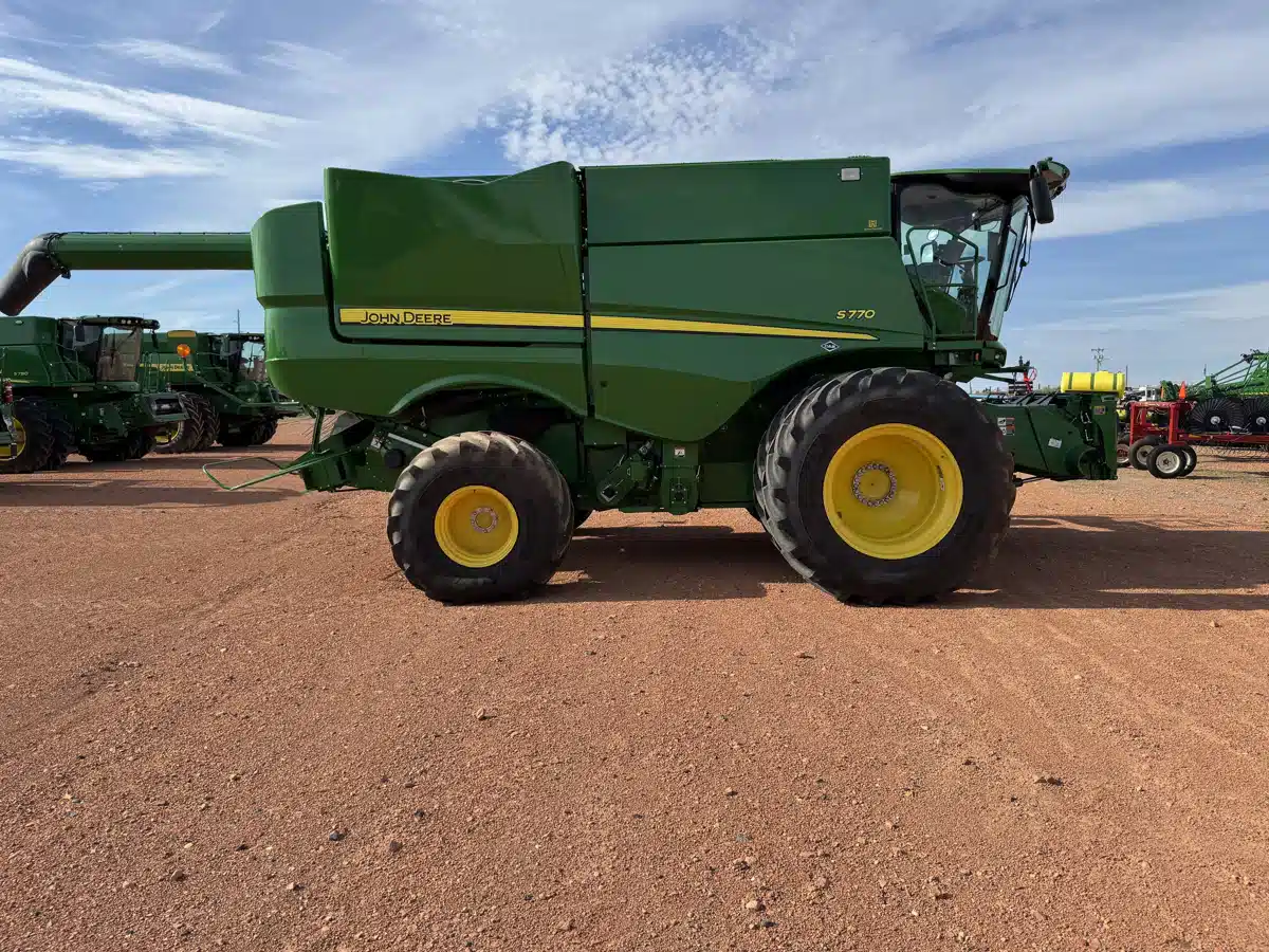 Used 2021 John Deere S770 Combine | AgDealer