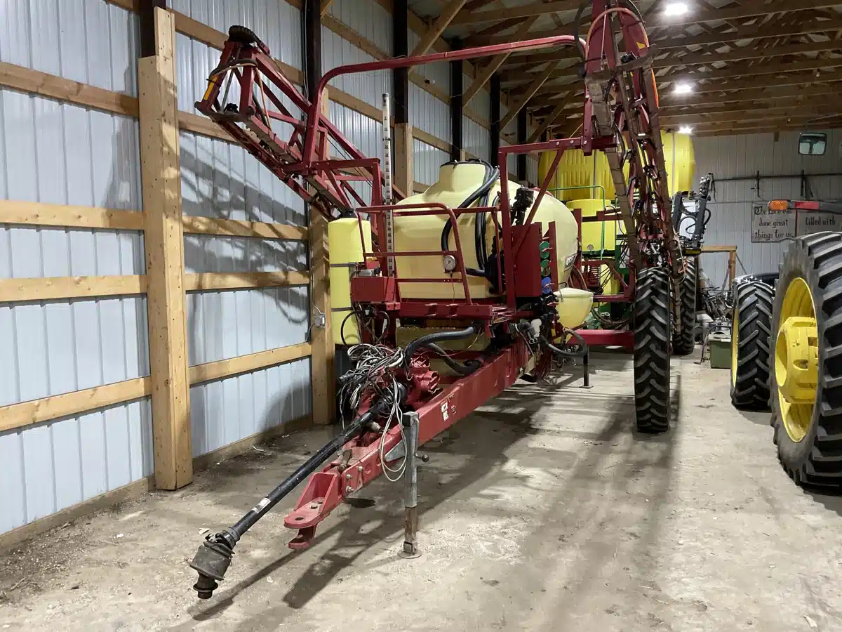 Used Hardi COMMANDER 1200 Sprayer - Pull Type | AgDealer