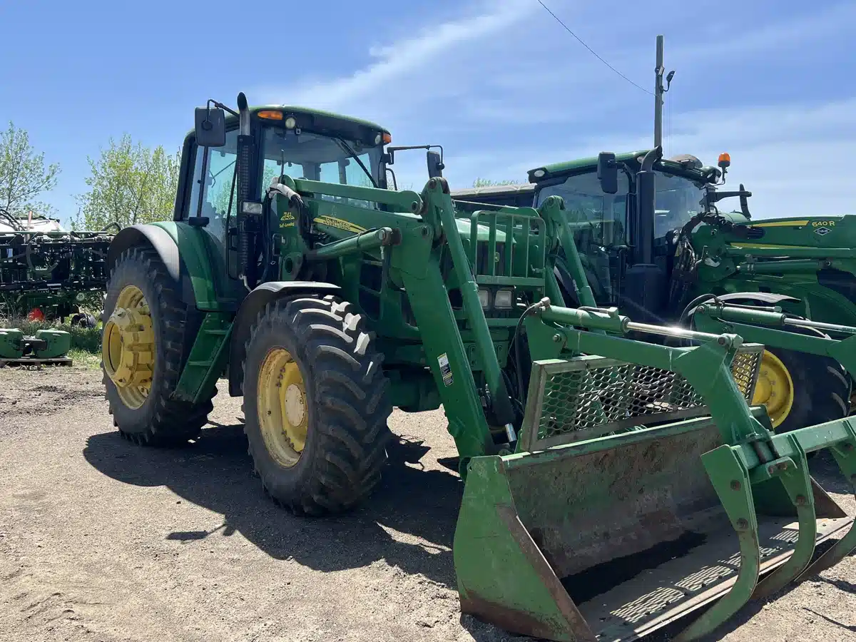 Used John Deere 7330 Tractor | AgDealer