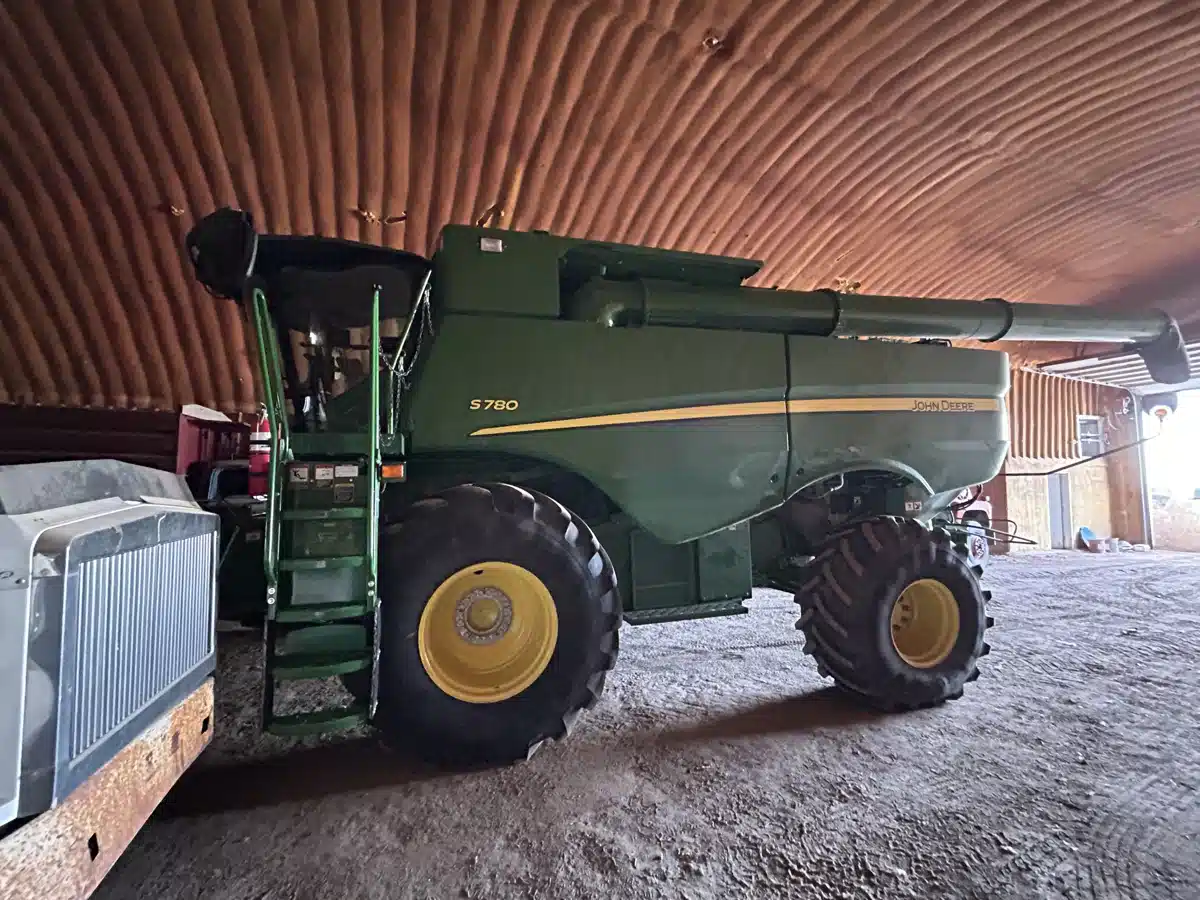 Used 2023 John Deere S780 Combine