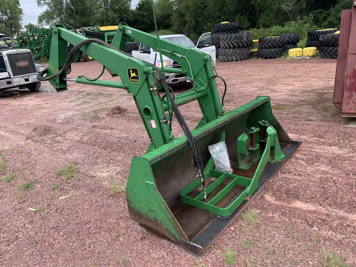 Used 1998 John Deere 720 Tractor Loader