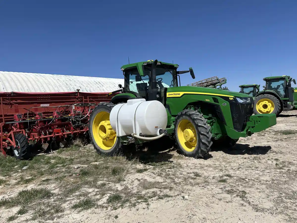 Used 2022 John Deere 8R 250 Tractor