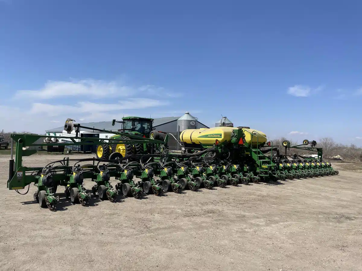 Used 2015 John Deere DB60 Planter