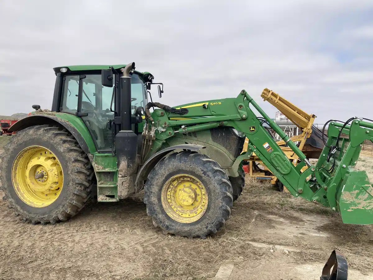 Usagé 2024 John Deere 6145M Tracteur