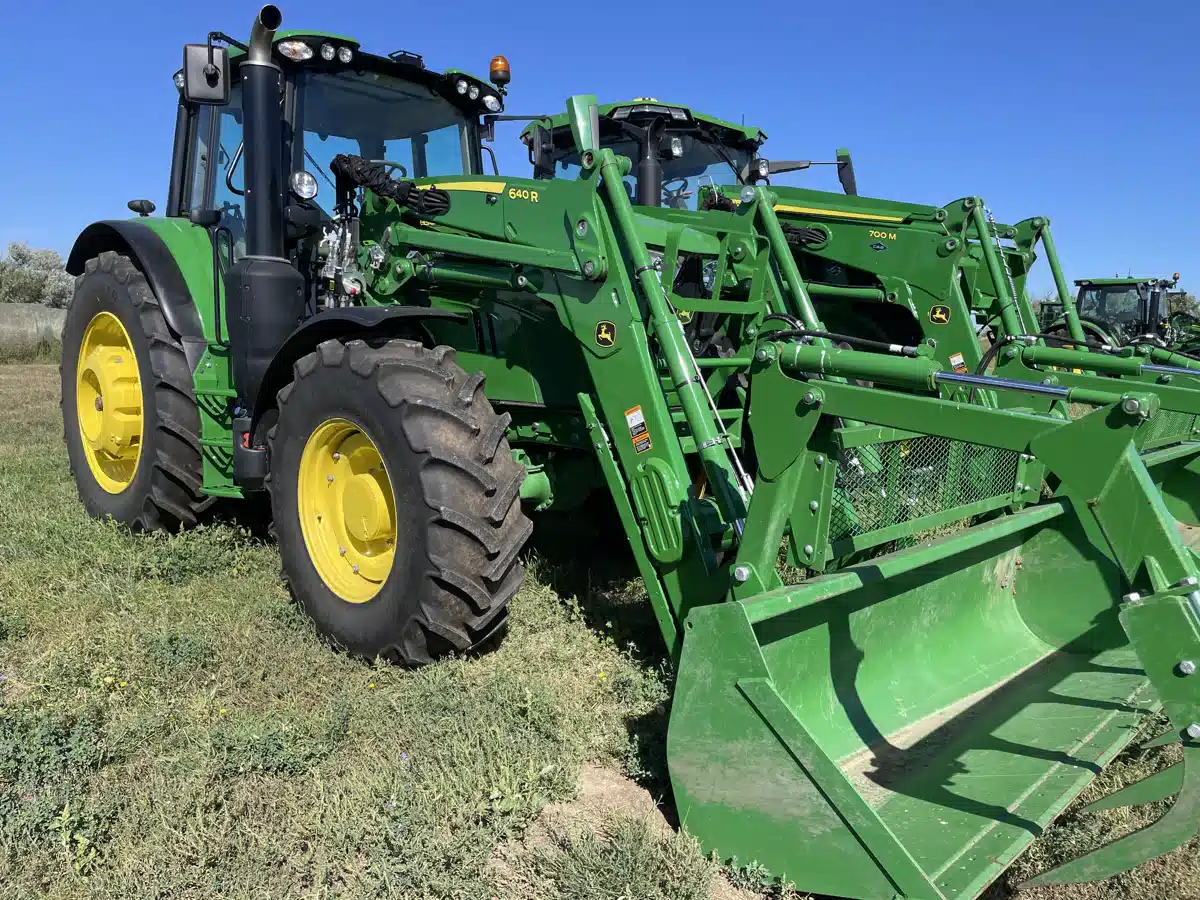Usagé 2024 John Deere 6145M Tracteur