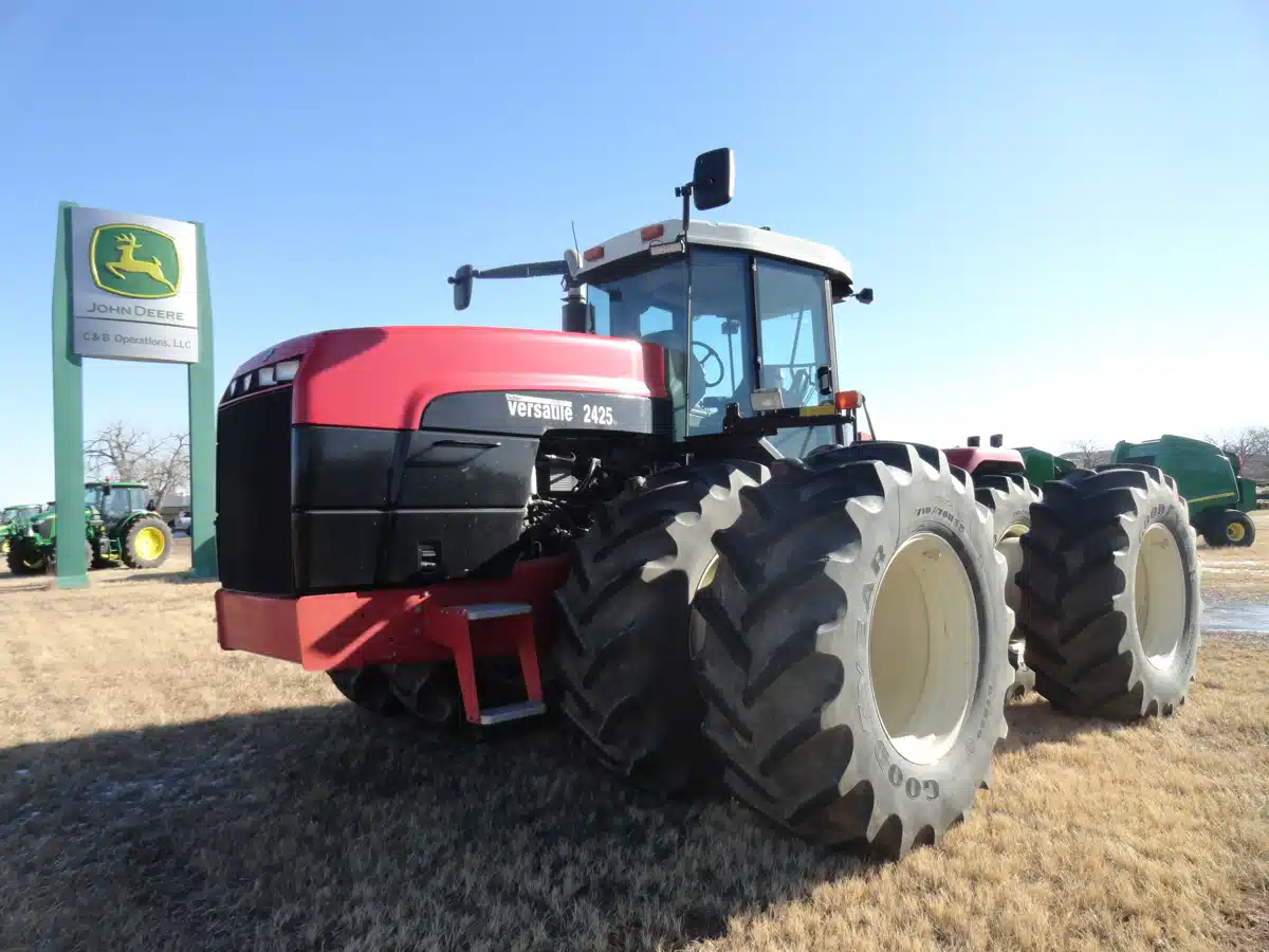Used 2005 Versatile 2425 Tractor