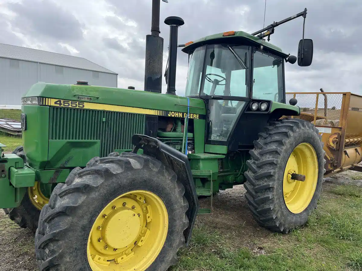 Used 1990 John Deere 4555 Tractor | AgDealer