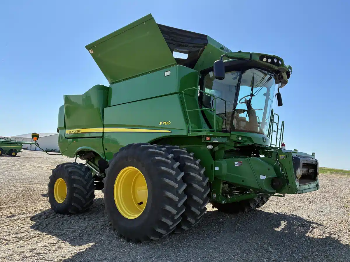 Used 2021 John Deere S780 Combine