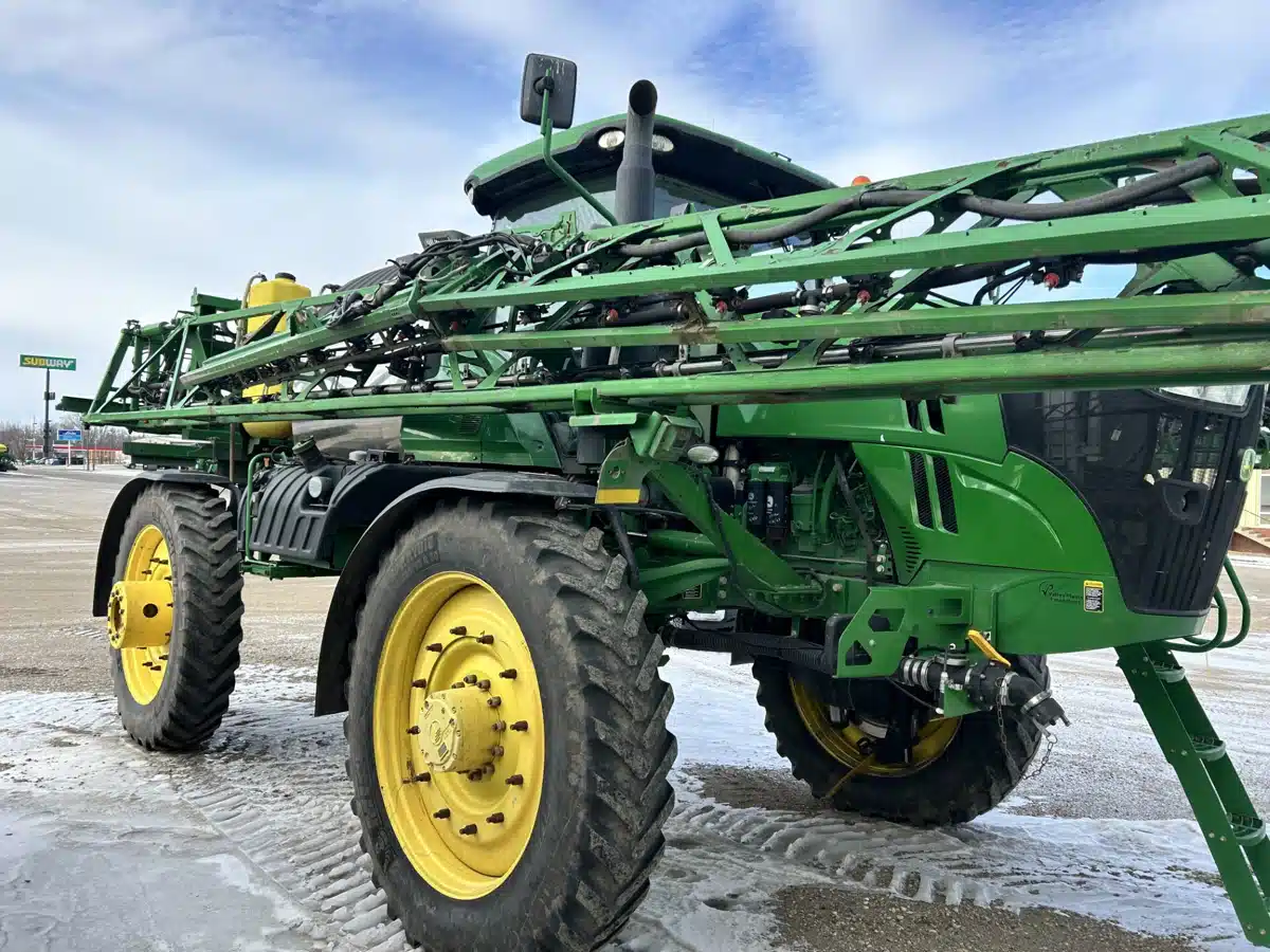 Used 2016 John Deere R4045 Sprayer - Self Propelled