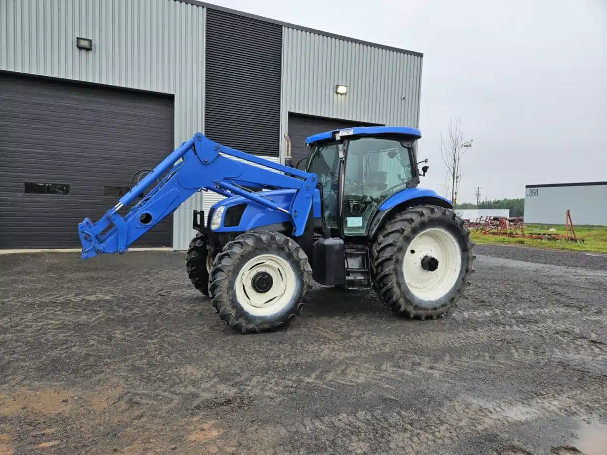 Used 2006 New Holland TS135A Tractor | AgDealer