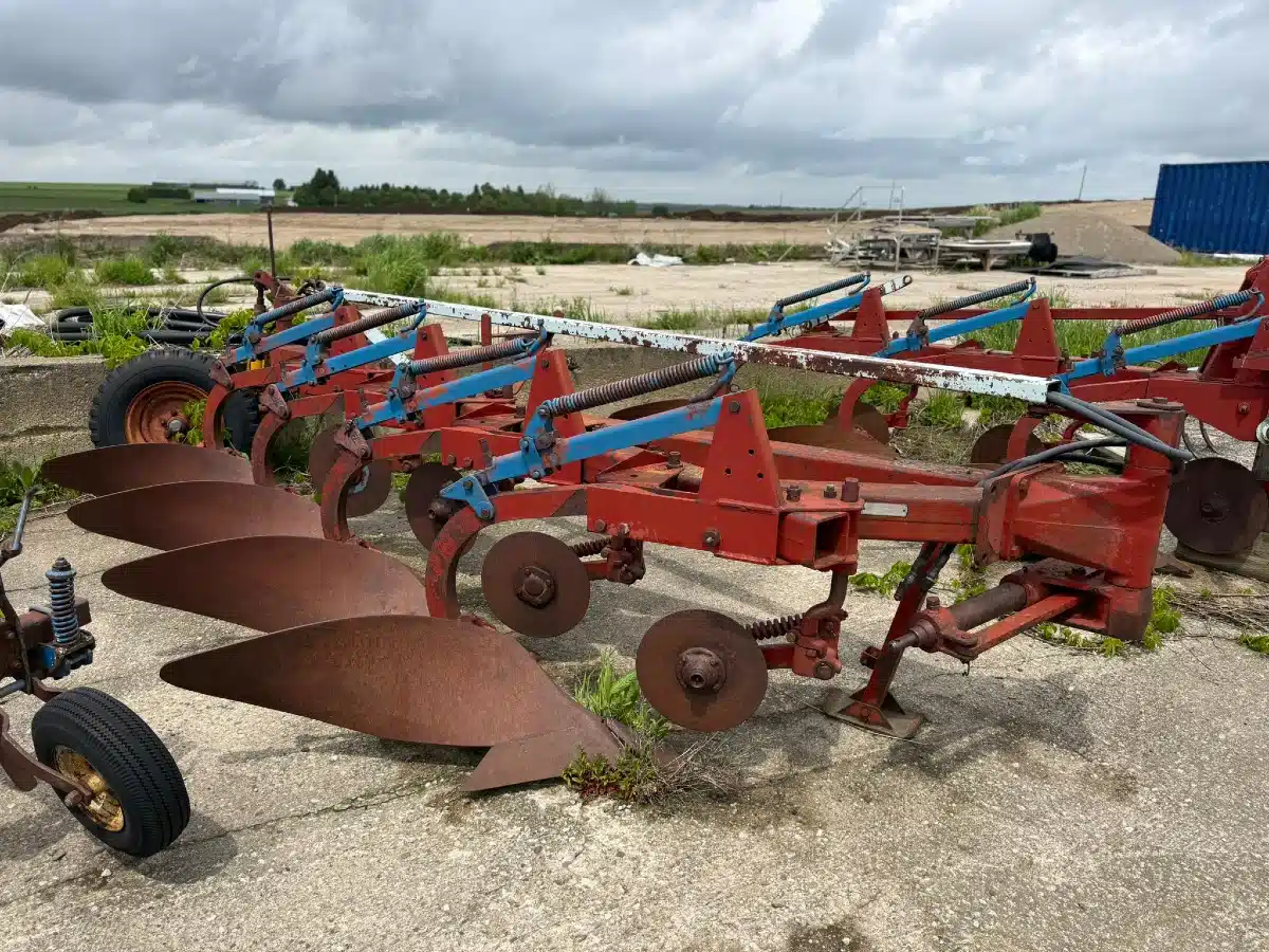 Used Överum 4 Furrow Plow Plow