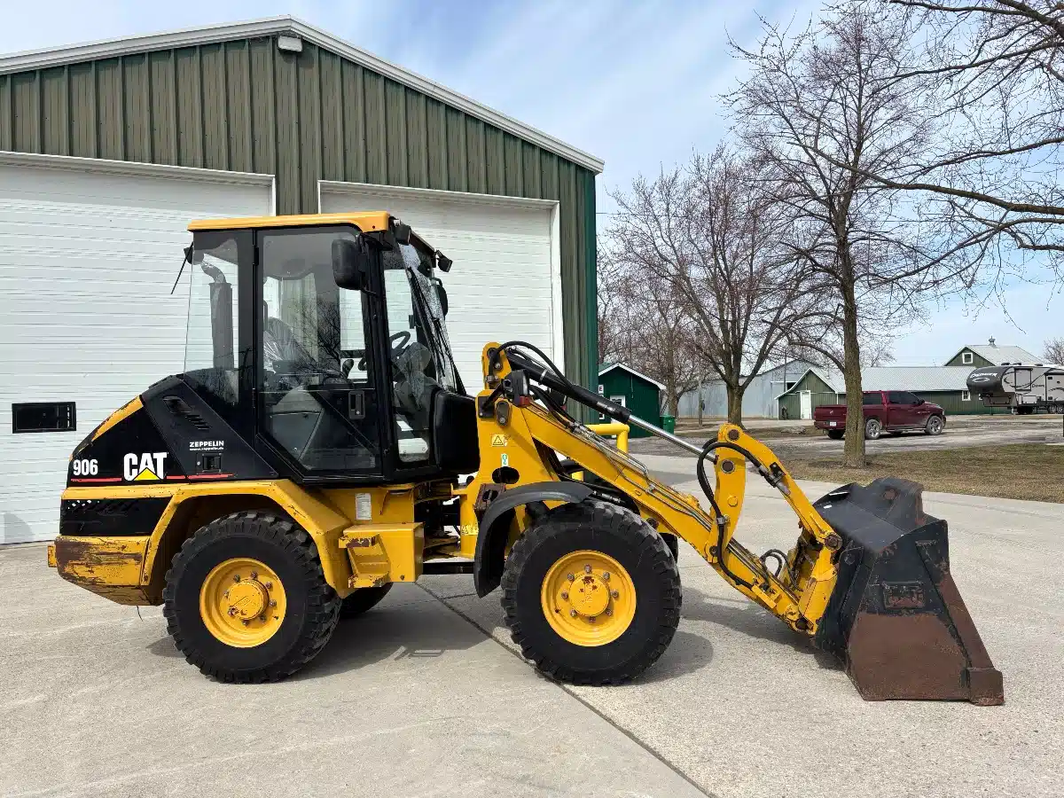 Used 2006 Caterpillar 906 Wheel Loader