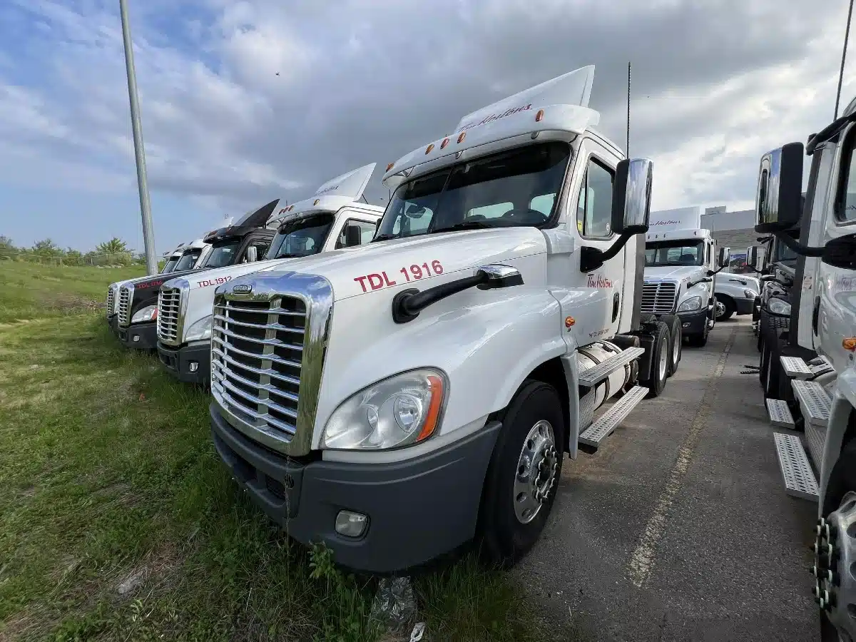 Used 2019 Freightliner CASCADIA 125 Semi-Truck | AgDealer