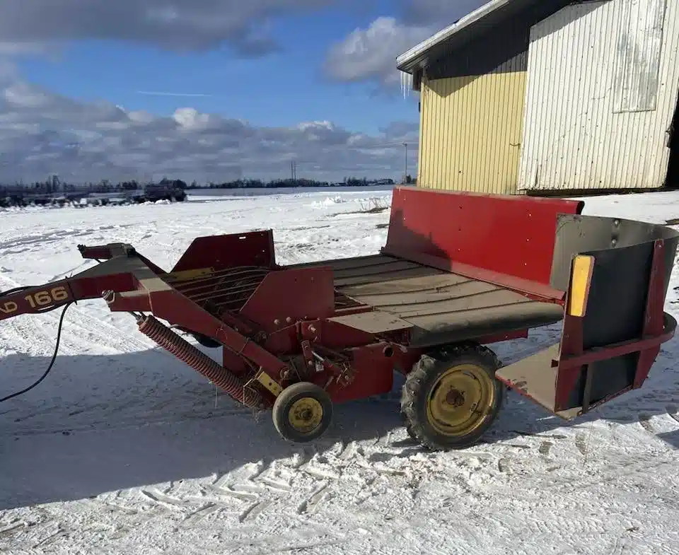 Used New Holland 166 Windrow Inverter | AgDealer