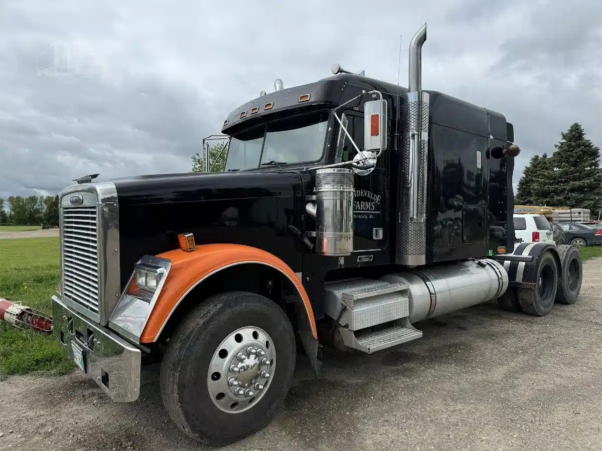 Used 2008 Freightliner FLD120SD Semi-Truck