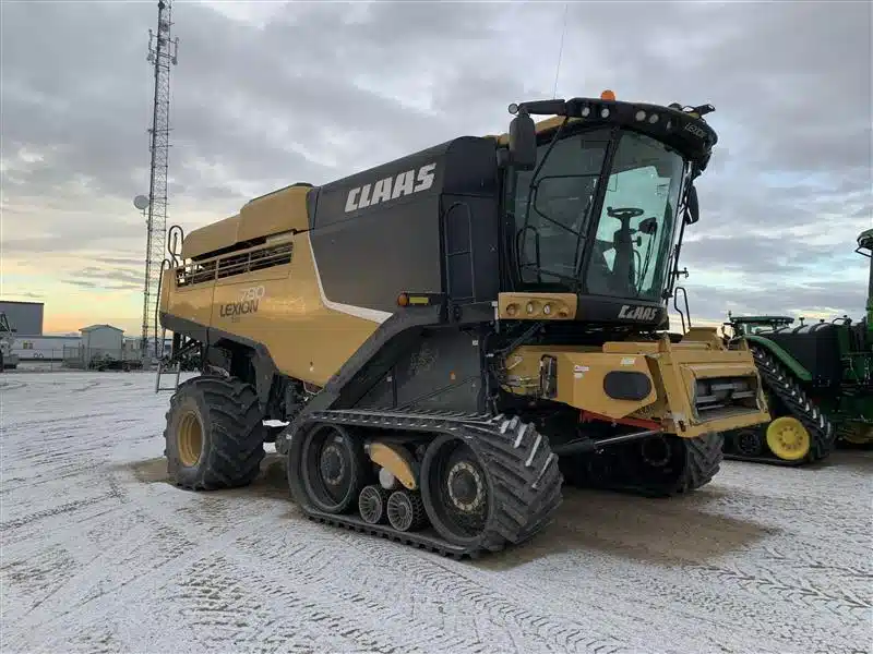 Used 2017 CLAAS LEXION 780TT Combine | AgDealer