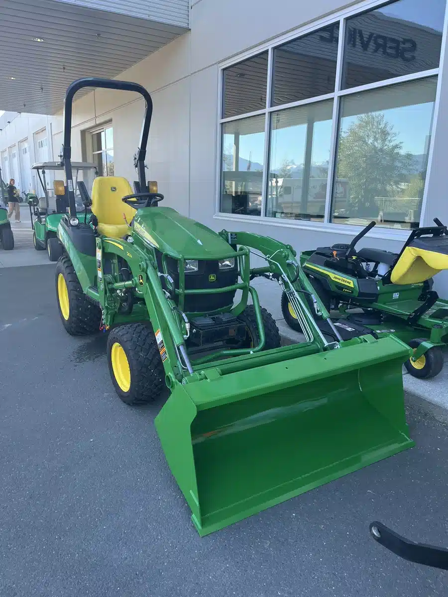Used 2023 John Deere 2025R Tractor