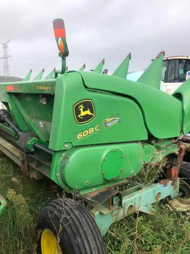 Used John Deere 608C Header - Row Crop