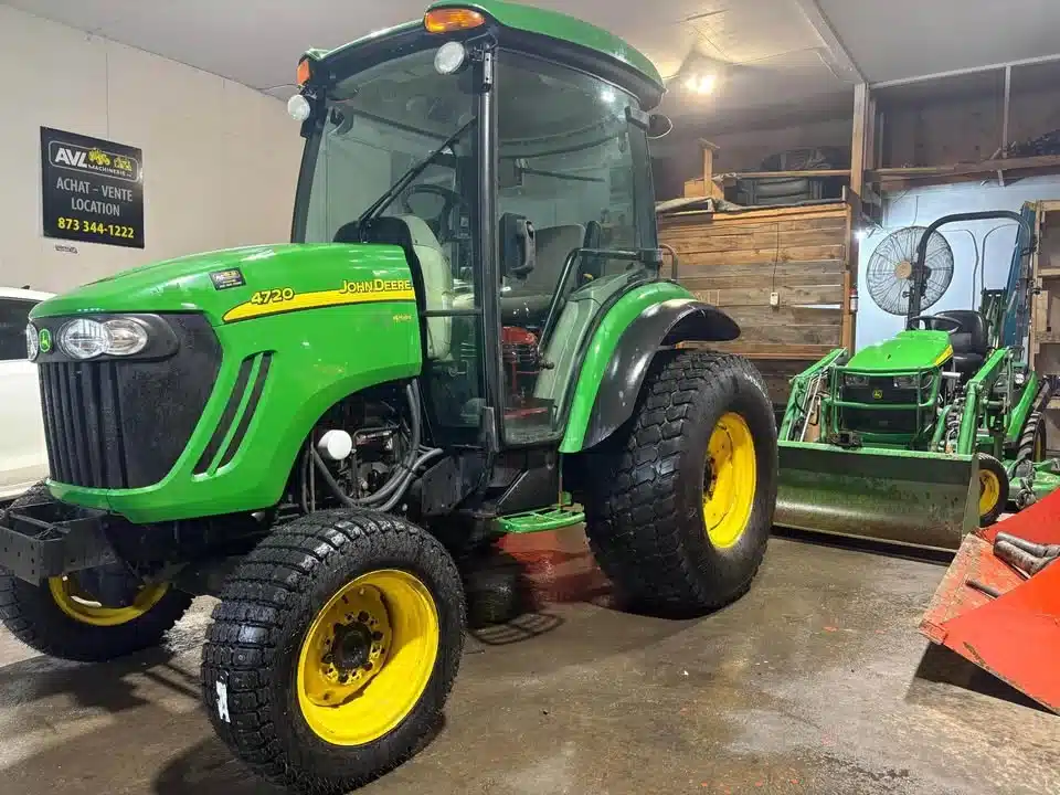 Usagé 2013 John Deere 4720 Tracteur