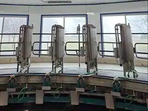 Usagé GEA Internal 24 Rotary Parlor systèmes de traite laitière