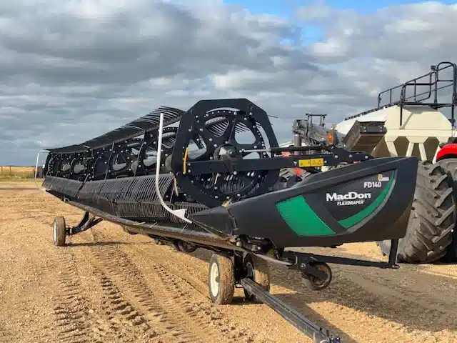Used 2000 MacDon FD135 Header - Draper | AgDealer