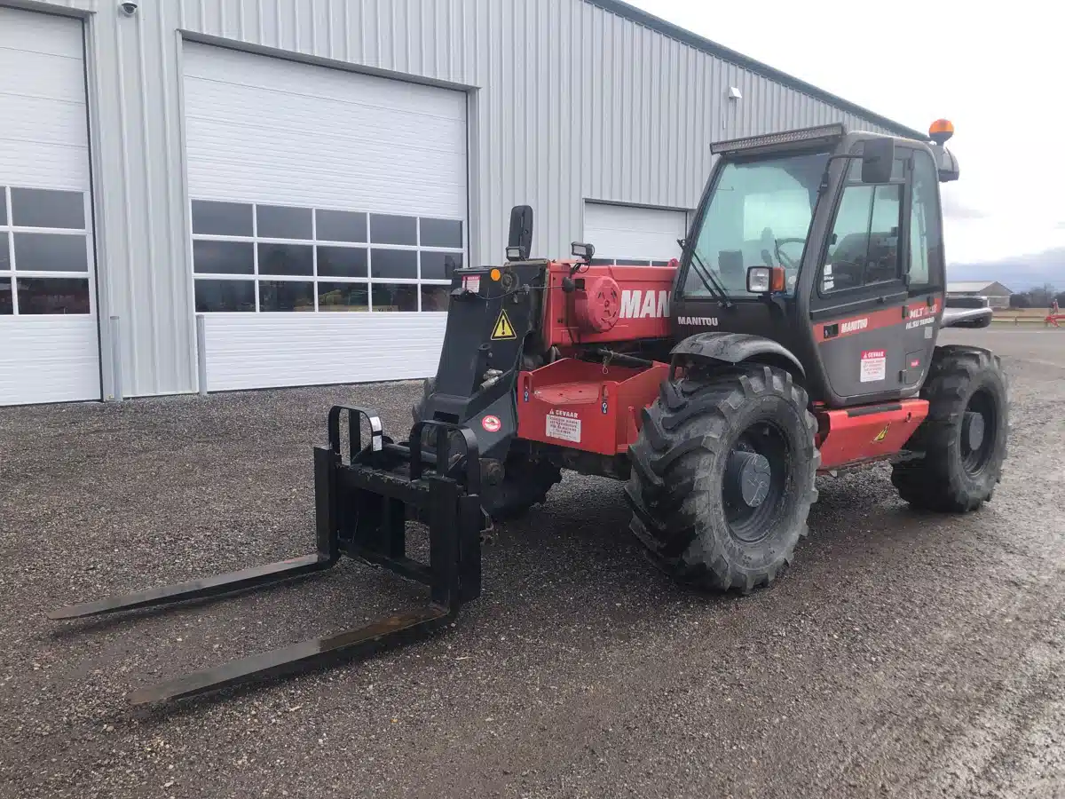 Used 2010 Manitou MLT 845 TeleHandler | AgDealer