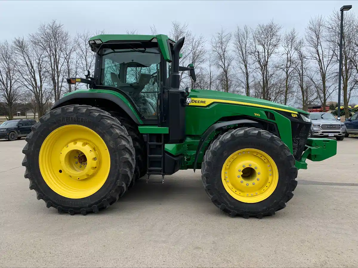 Usagé 2023 John Deere 8R 310 Tracteur | AgricoleIdéal