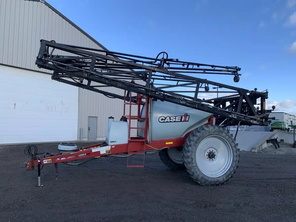 Used 2009 Case IH PRECISION SPRAY 100 Sprayer - Pull Type | AgDealer