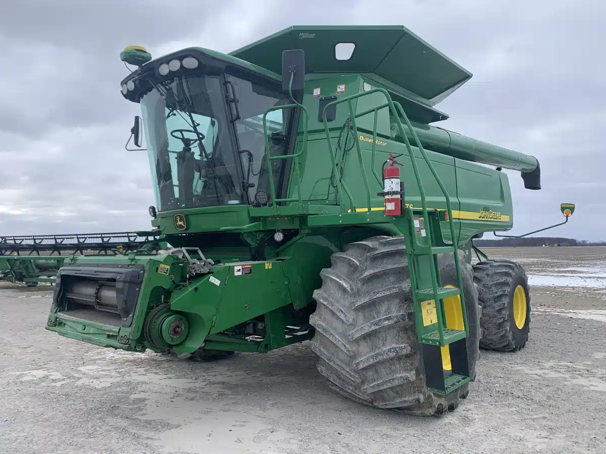 Used 2007 John Deere 9760 STS Combine