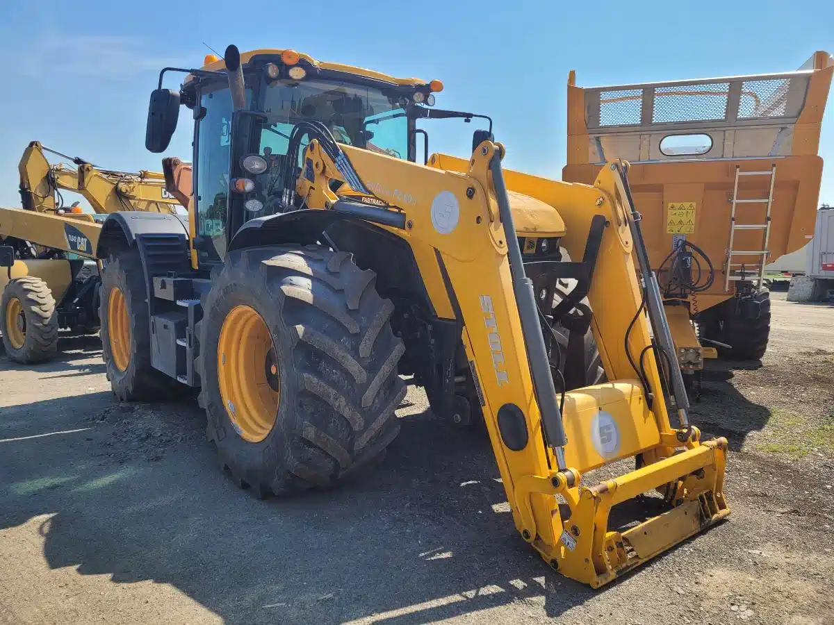Used 2018 JCB FASTRAC 4220 Tractor