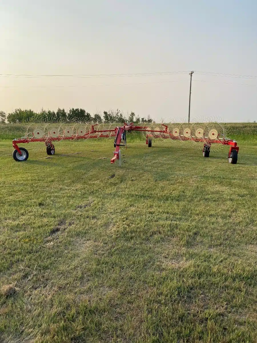 New 2023 Farm King RE14 Rake