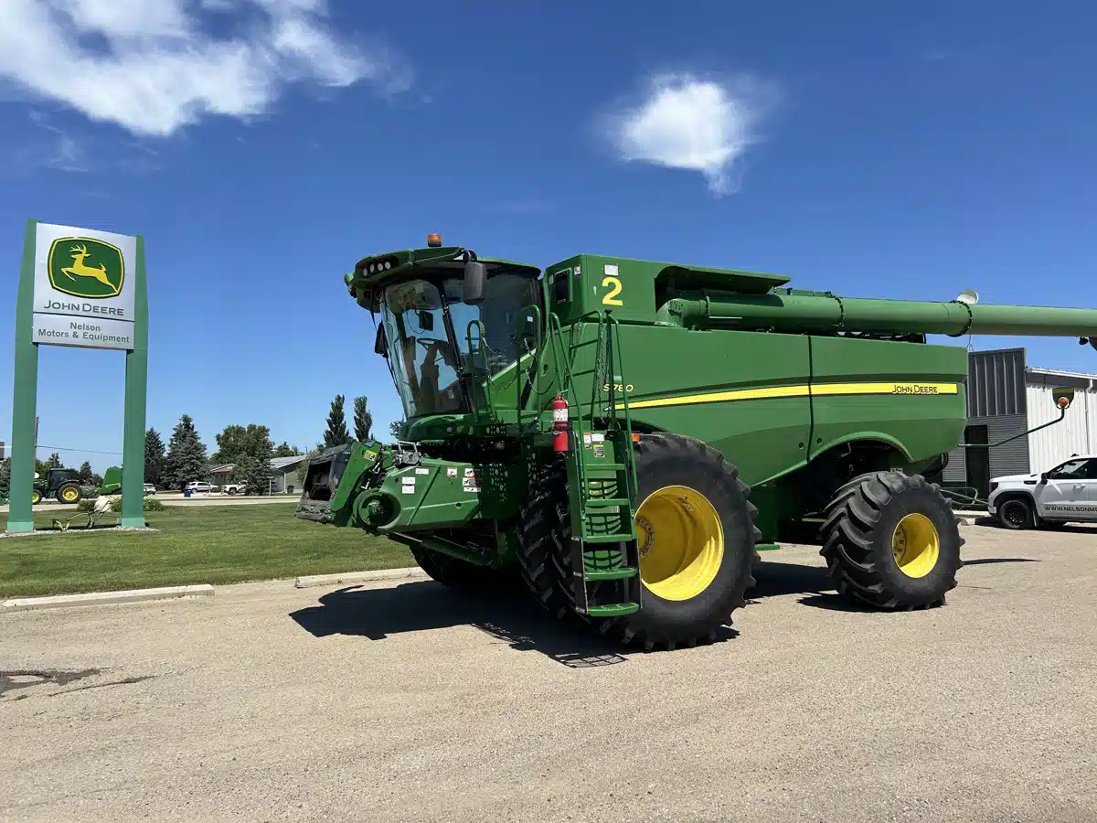 Used 2020 John Deere S780 Combine