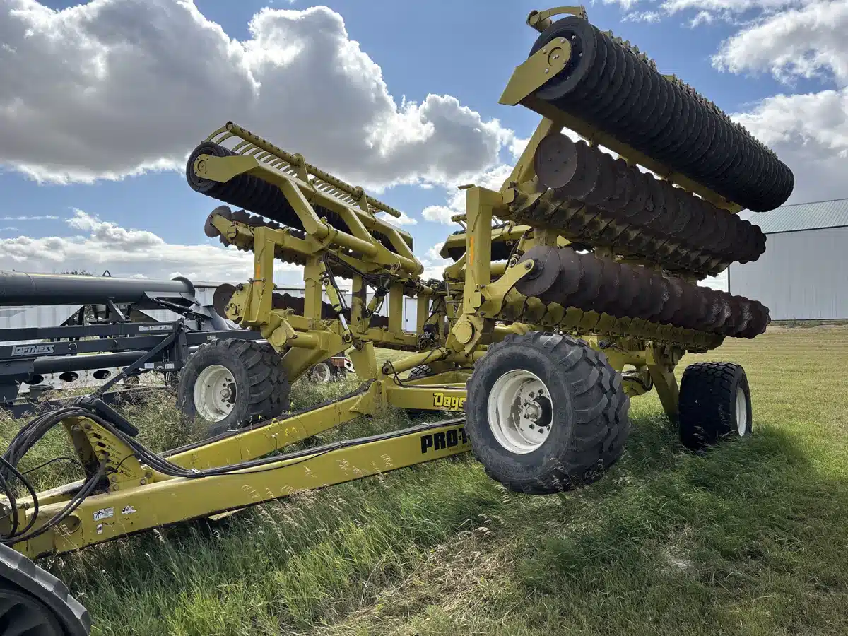 Used 2015 Degelman PRO-TILL 40 Disc High Speed